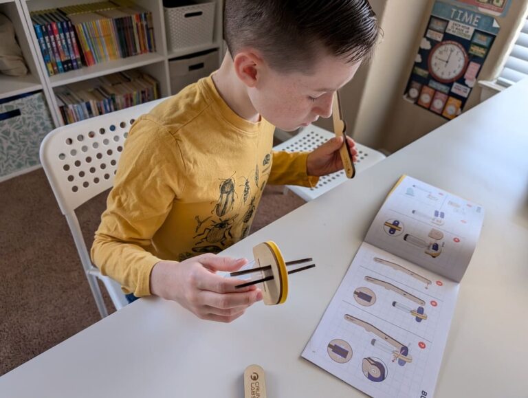 CrunchLabs STEM Box Review: Fun Learning for Kids! - STEM Education Guide