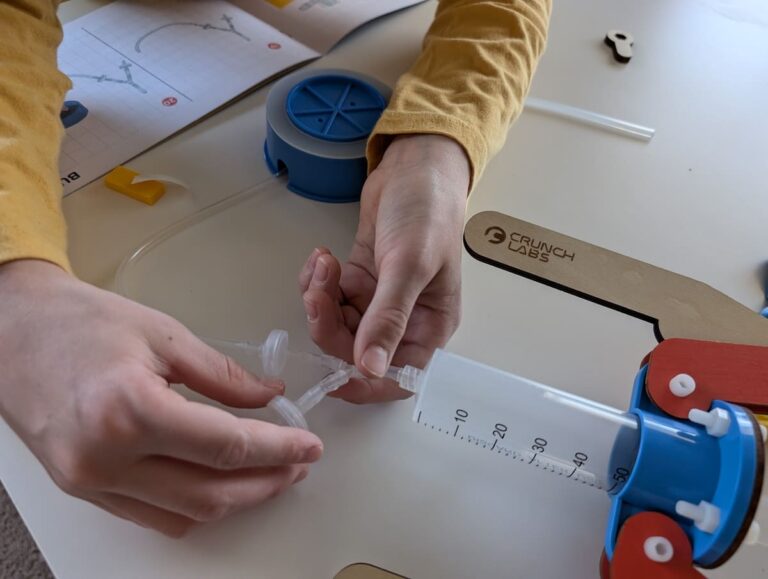 CrunchLabs STEM Box Review: Fun Learning for Kids! - STEM Education Guide